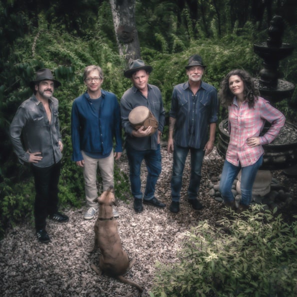 Edie Brickell and New Bohemians Official Website